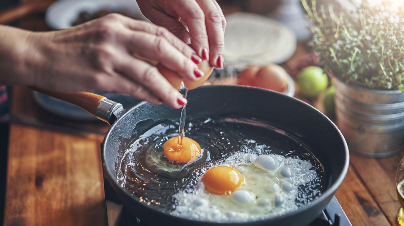 Overcooking Eggs Has An Unexpected Effect On Your Risk Of Heart Disease ...