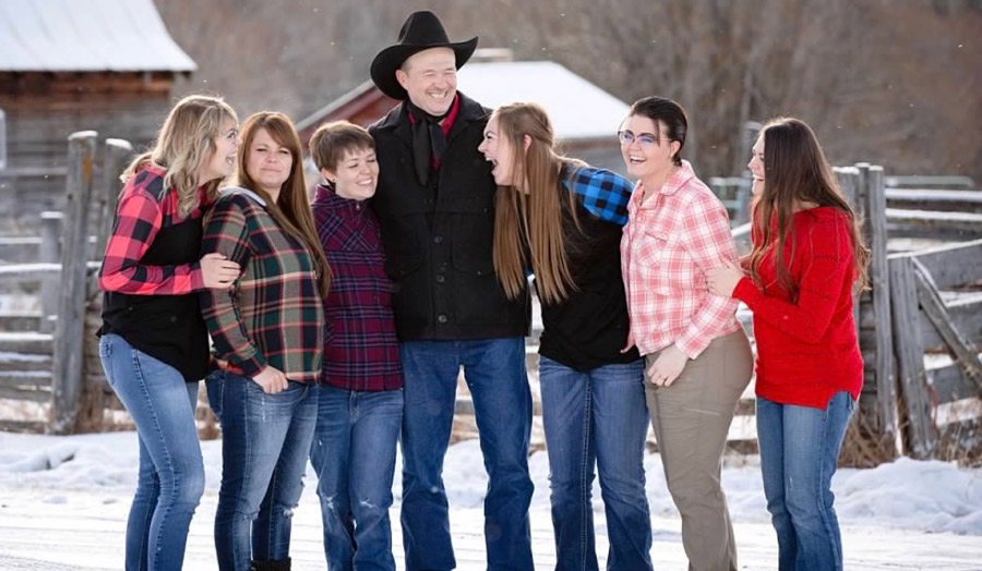 'Her kids were her everything.' Young mother and mental health advocate ...