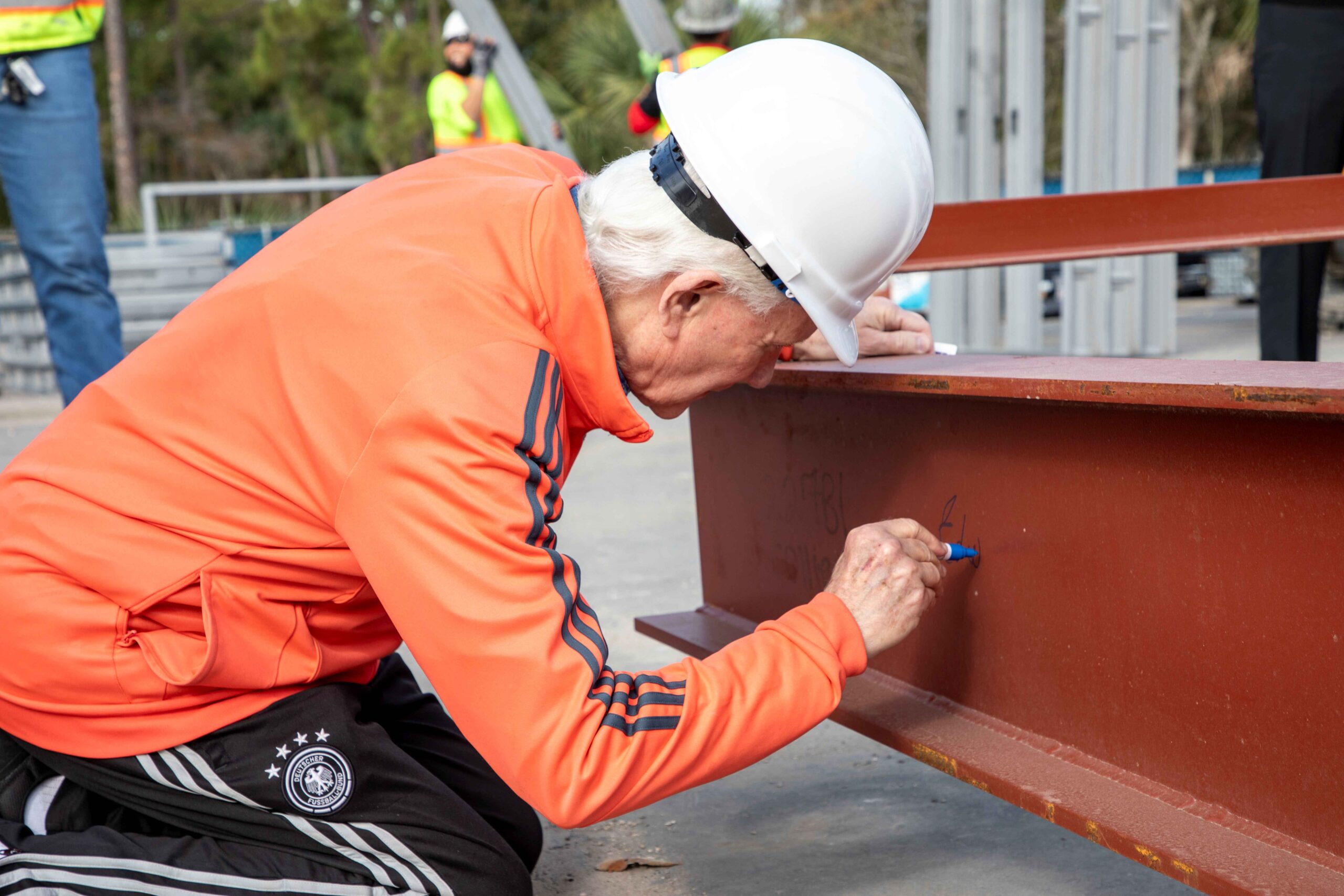 ‘Beam of hope’ marks mental health center milestone - Behavioral ...