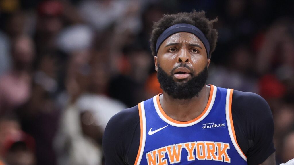Knicks Mitchell Robinson Reveals Mental Health Breakdown After Hawks ...