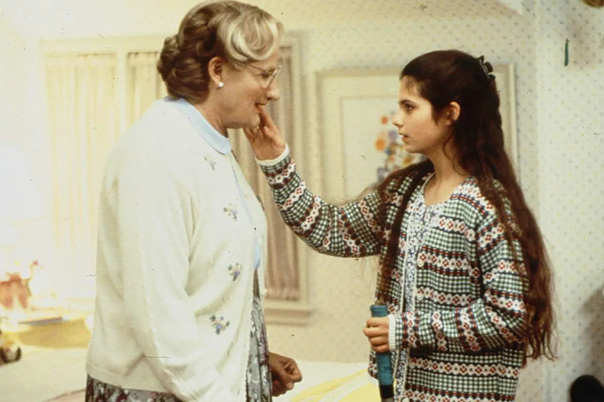 “Mrs. Doubtfire” Actress Lisa Jakub Says Robin Williams Taught Her ‘to ...